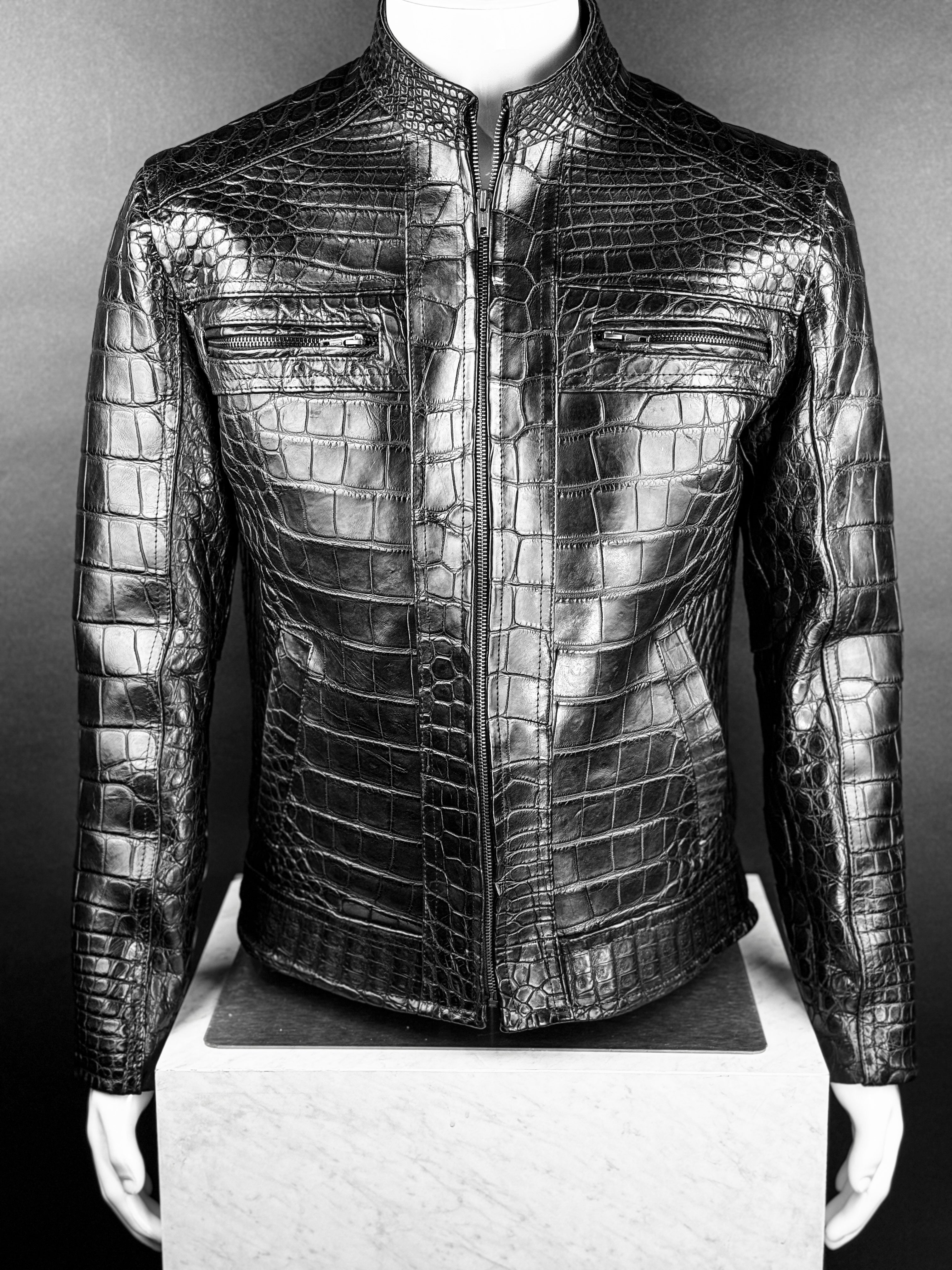 BLACK ALLIGATOR RACER – LuxxeMx