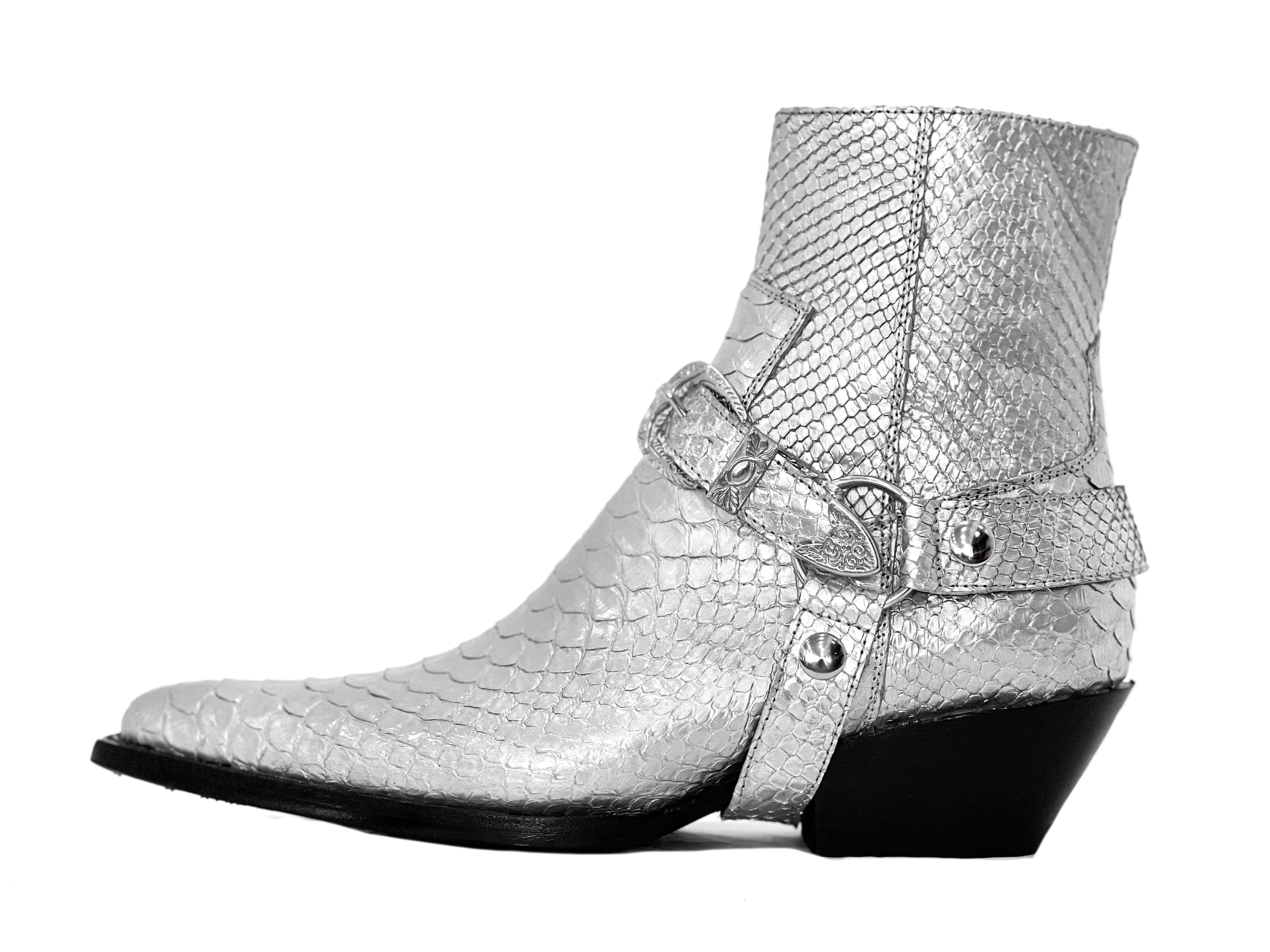 SILVER EXOTIC DENVER BOOTS – LuxxeMx