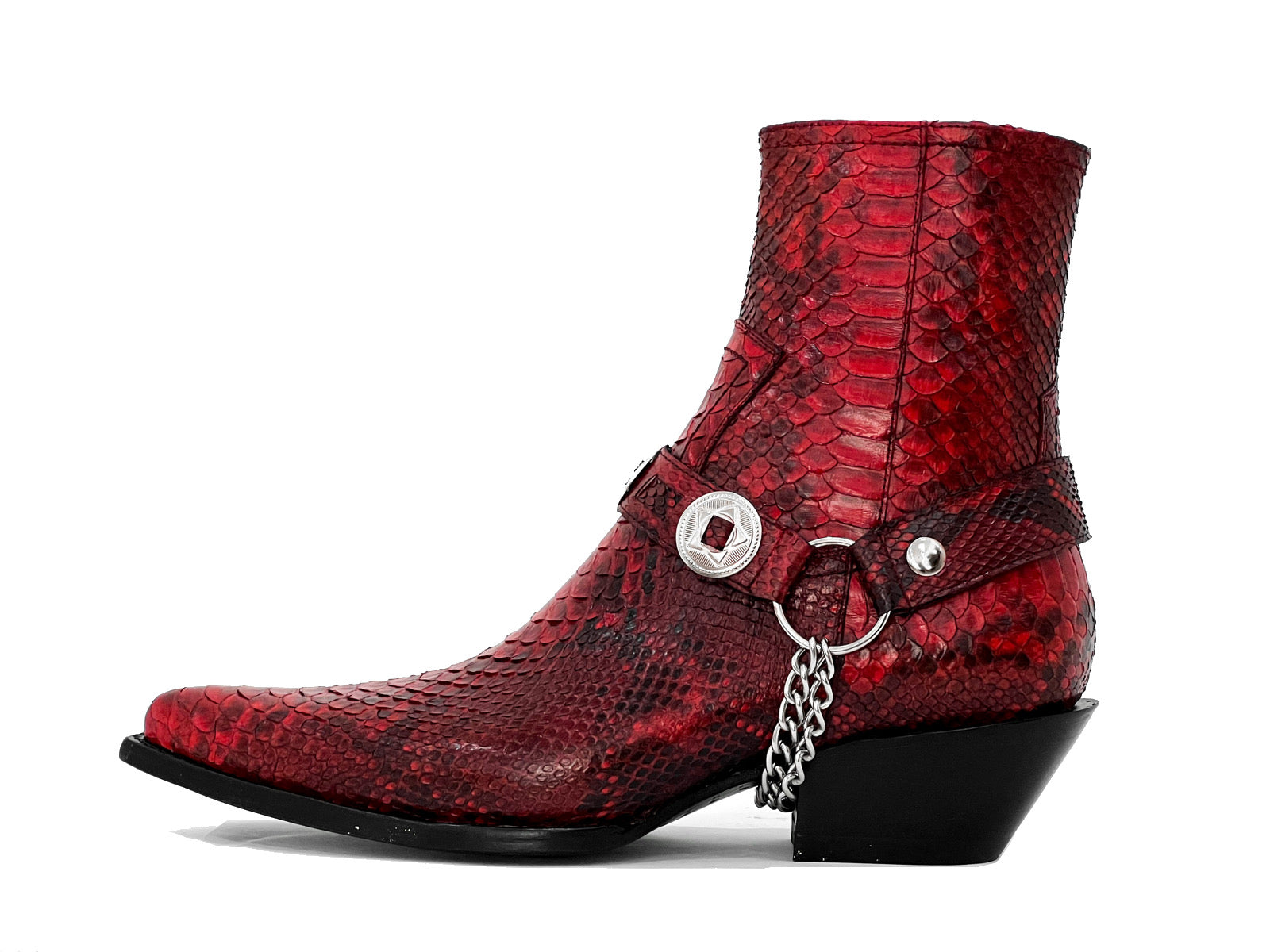 RED PYTHON MUNICH – LuxxeMx