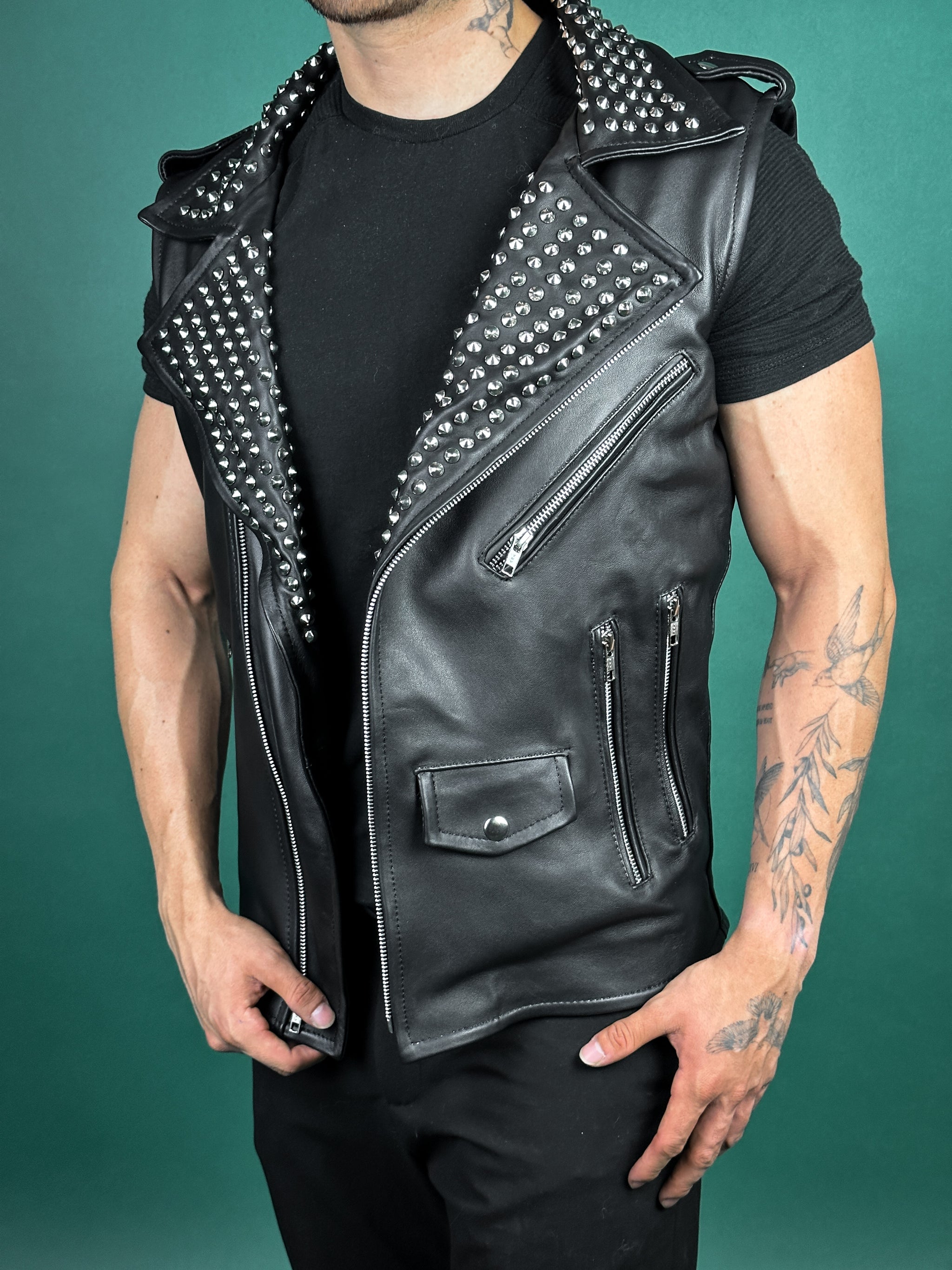 SPIKES VEST – LuxxeMx