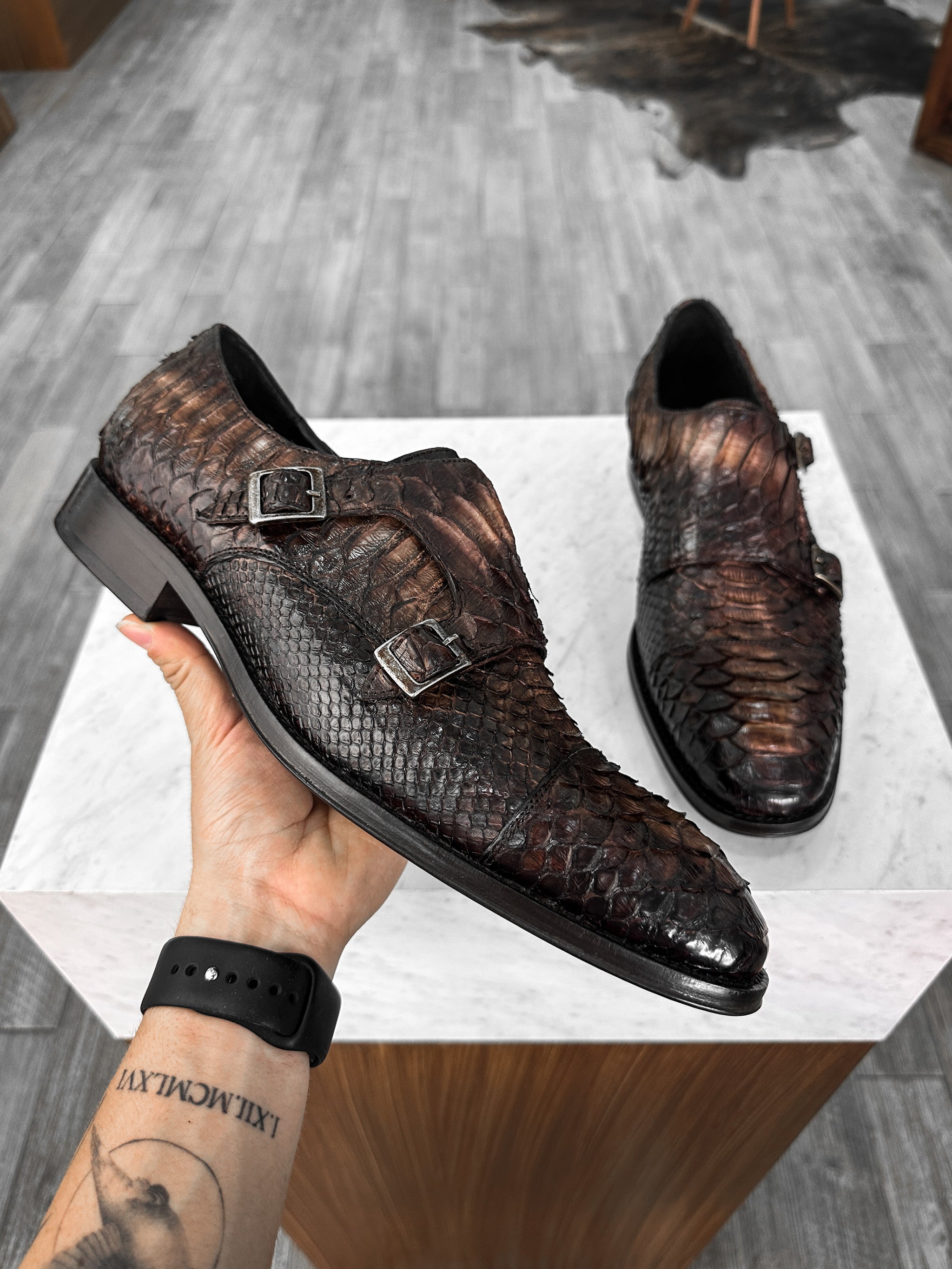 BROWN SNAKE MONKSTRAP – LuxxeMx